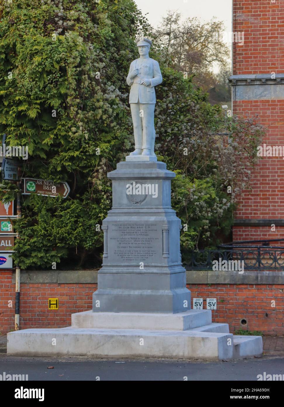 Sean Hales Monument Stock Photo - Alamy
