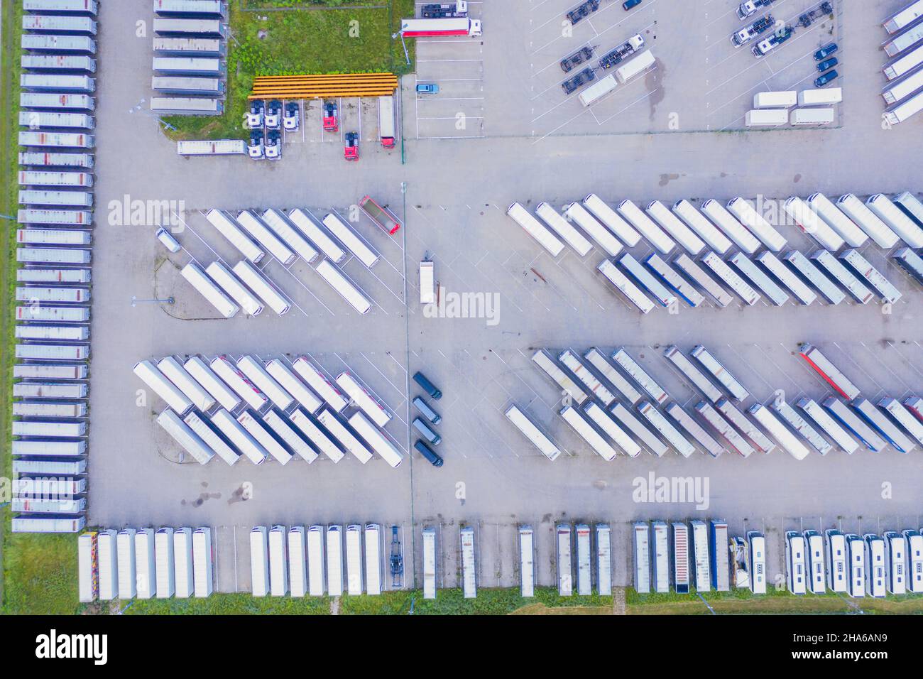 Aerial view truck parking lot hi-res stock photography and images - Alamy
