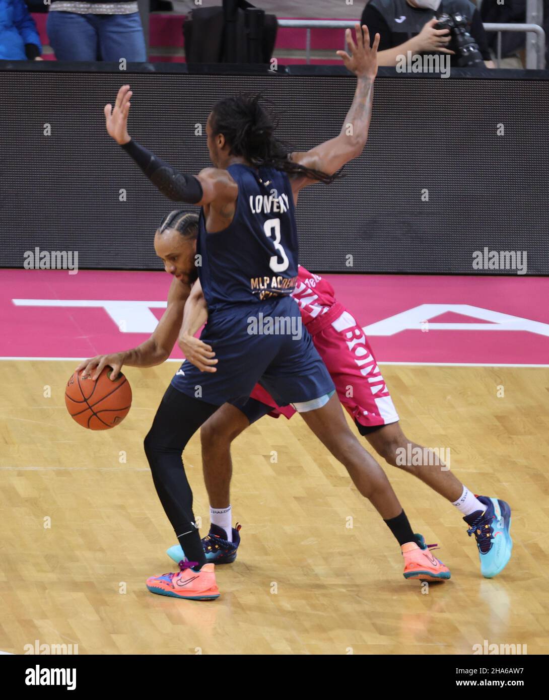 Bonn, Germany. 10th Dec, 2021. Telekom Dome, Basketball, BBL, Telekom ...