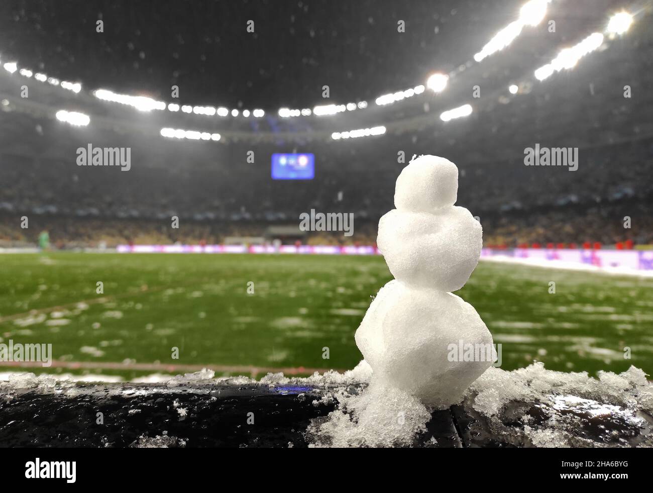 Snowman football pitch hi-res stock photography and images - Alamy