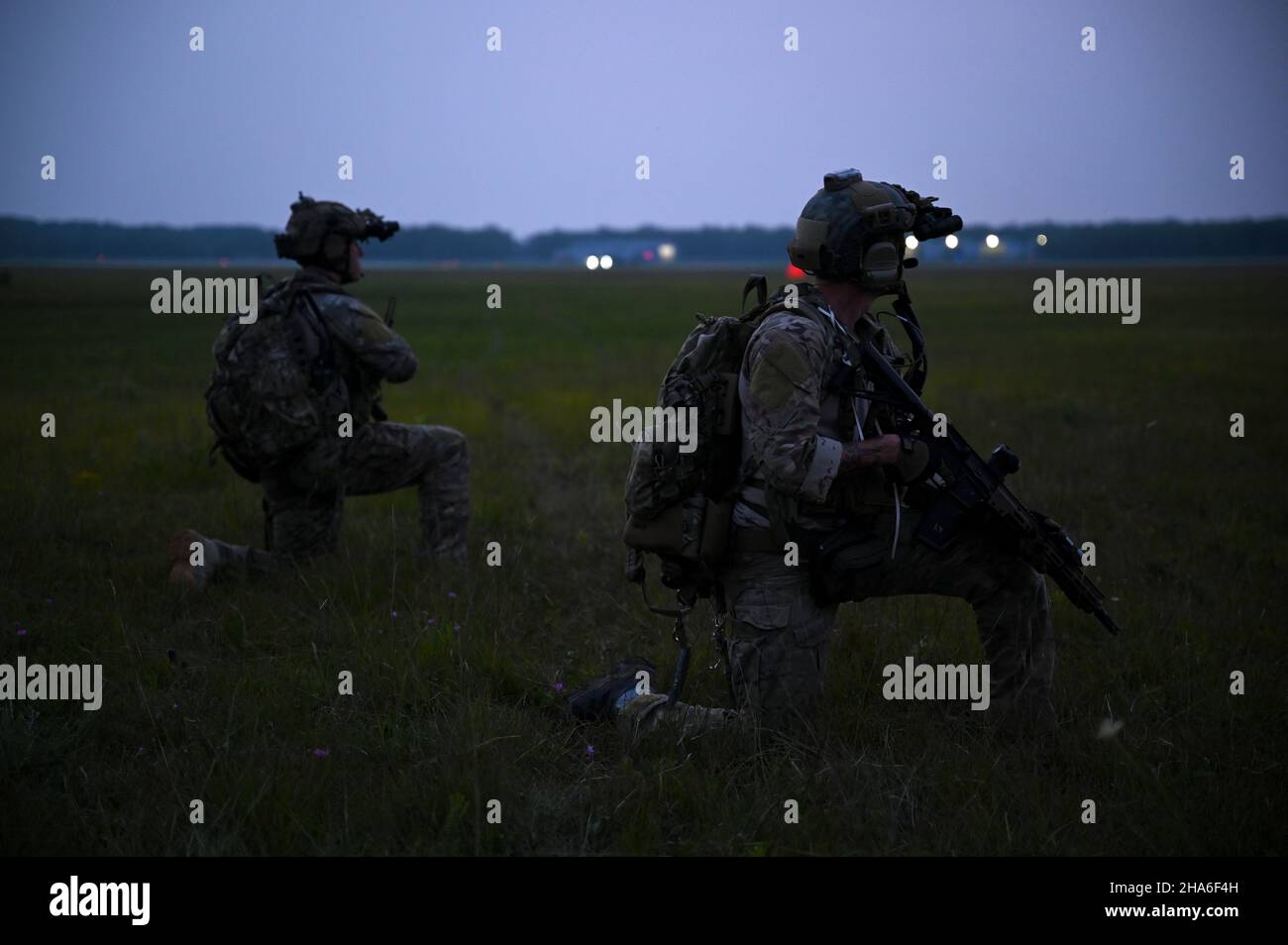 Special Tactics operators assigned to 24th Special Operations Wing take ...