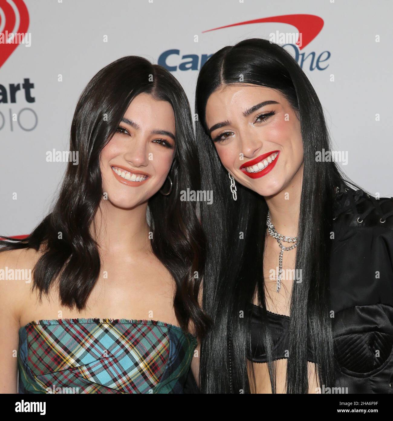 New York, USA. 10 December 2021 - New York, New York - D'Amelio Sisters ...
