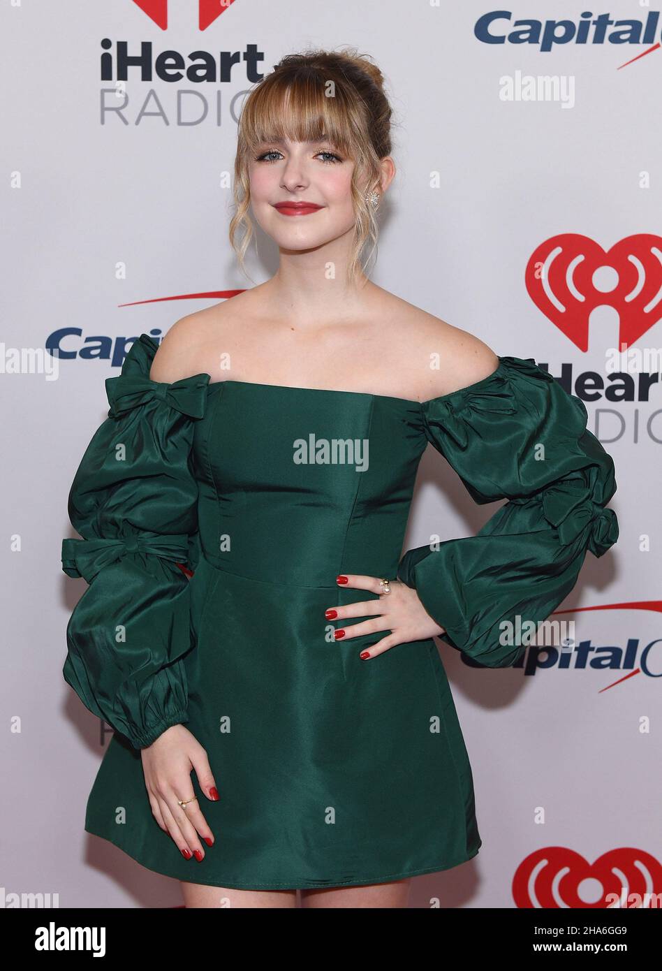 Mckenna grace jingle ball hi-res stock photography and images - Alamy
