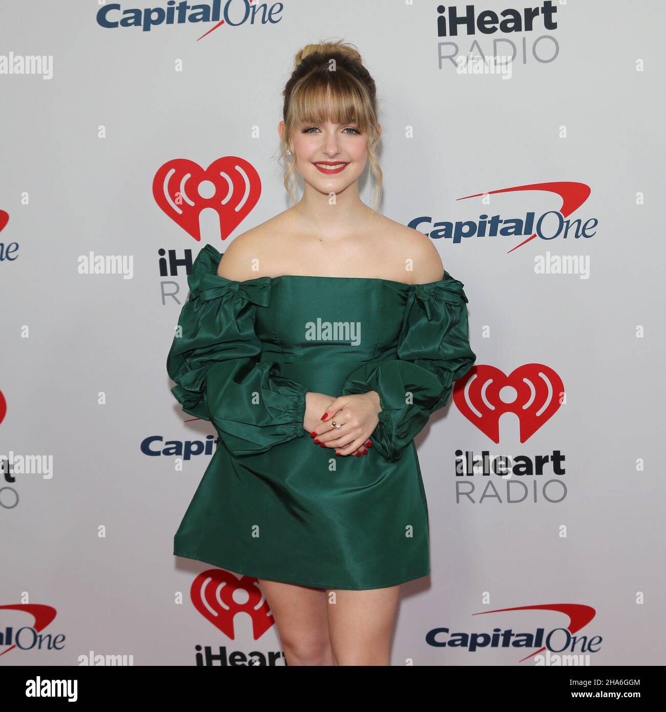 Mckenna grace jingle ball hi-res stock photography and images - Alamy