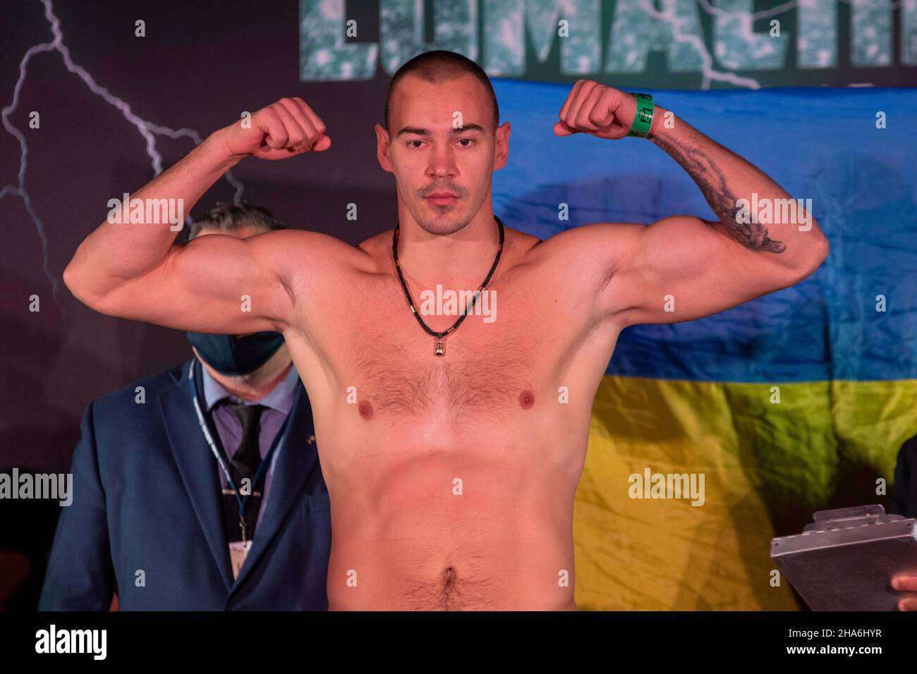 December 10, 2021: NEW YORK, NY - DECEMBER 10: Oleksandr Teslenko makes ...