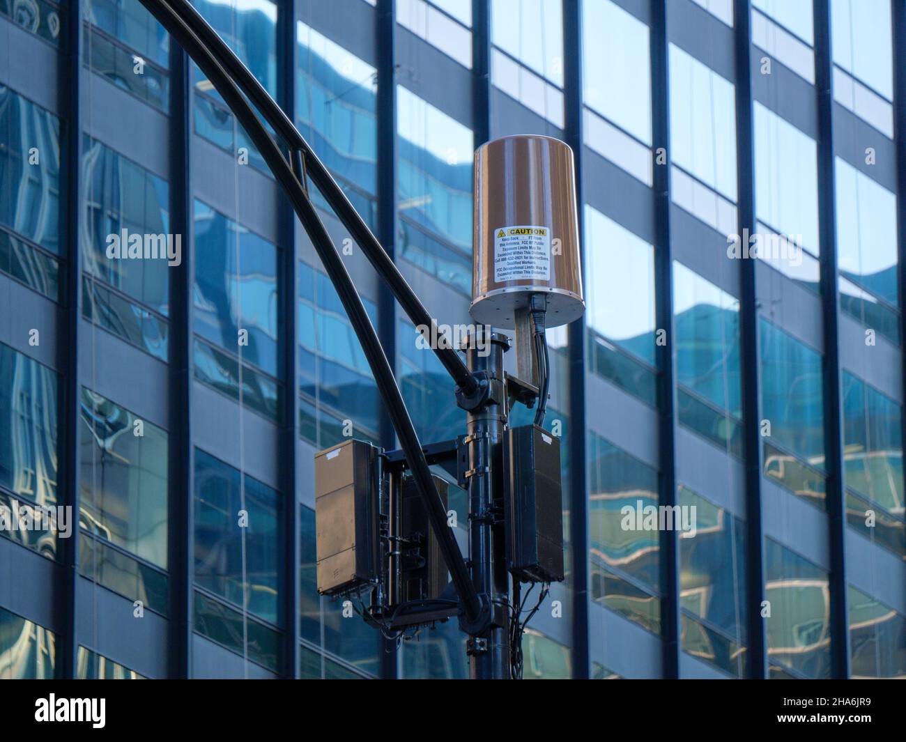 5g cellular service hi-res stock photography and images - Alamy