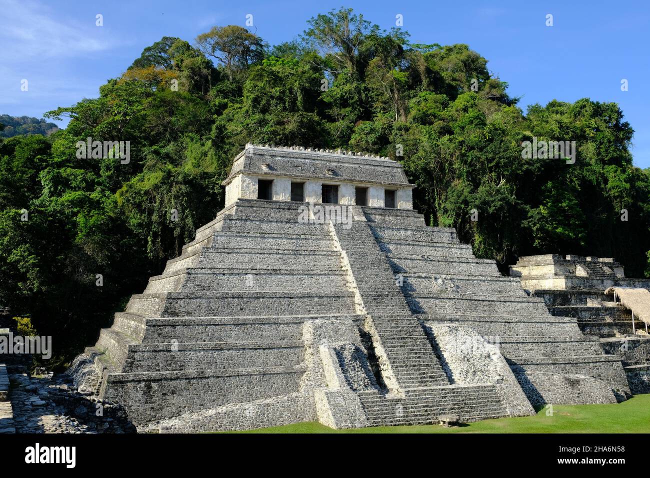 Mexico Palenque - Mayan Temple of the Inscriptions Stock Photo - Alamy