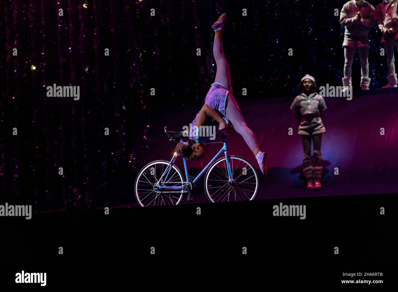 New York, NY - December 9, 2021: Alicia Beaudoin performs Acrobatic ...