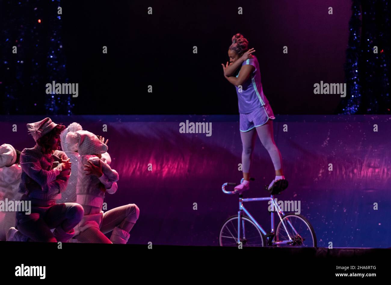 New York, NY - December 9, 2021: Alicia Beaudoin performs Acrobatic ...