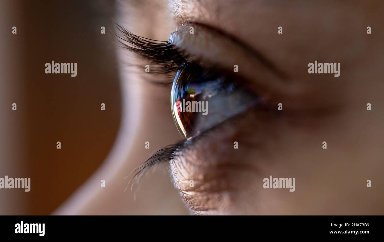 Side profile portrait asian girl hi-res stock photography and images ...