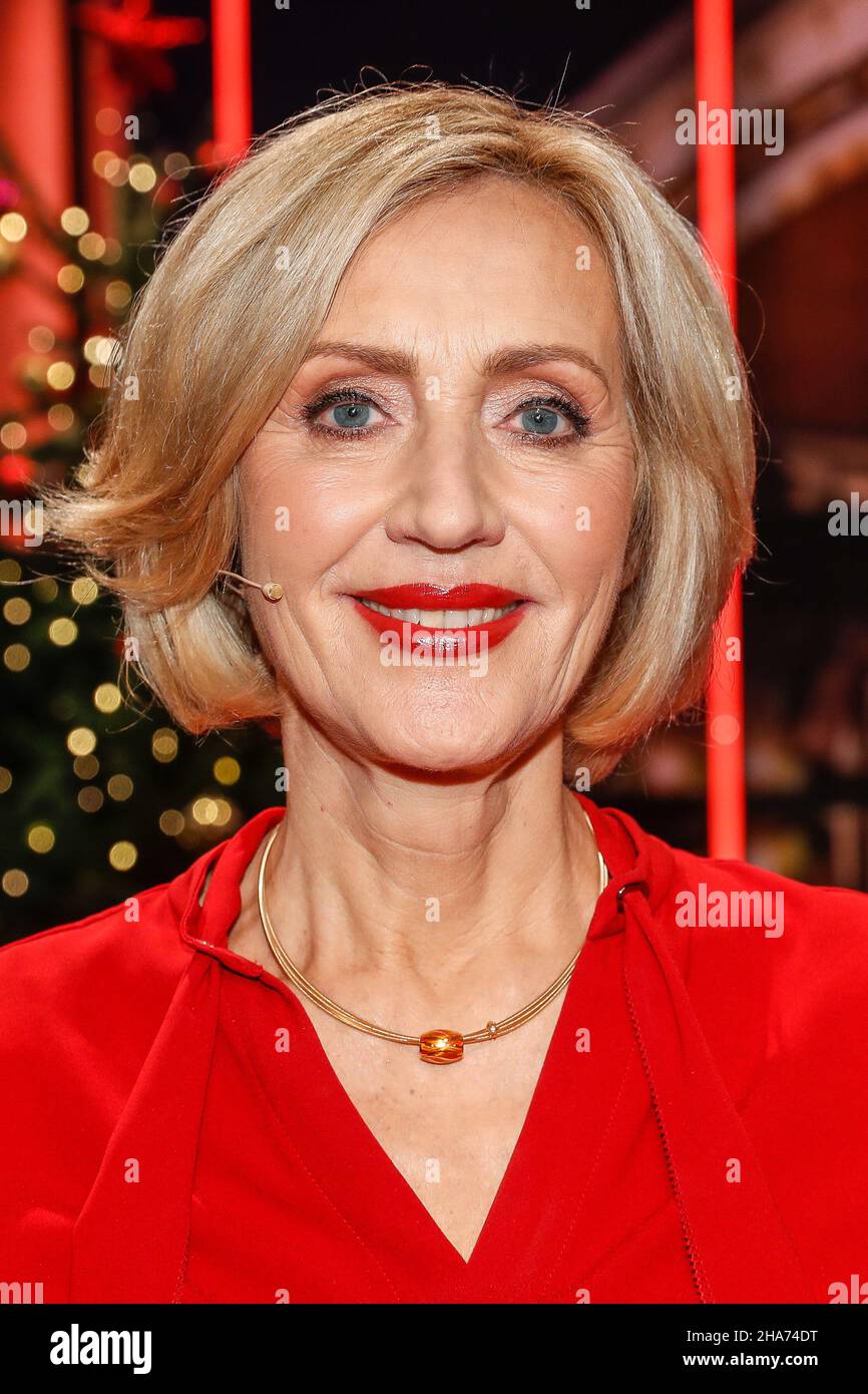 Berlin, Germany. 10th Dec, 2021. Petra Gerster is at the photo session ...