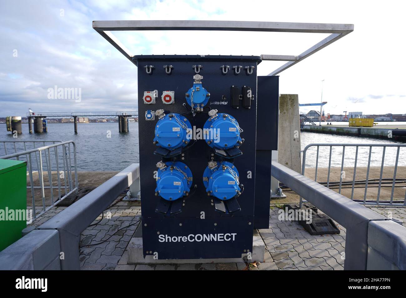 06 December 2021, Schleswig-Holstein, Kiel: A shore power system can be ...