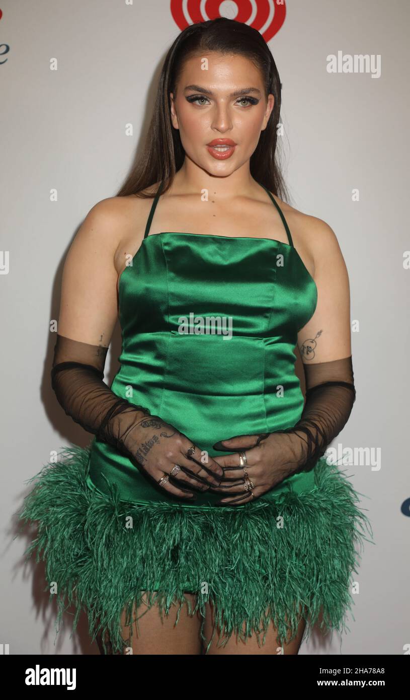 December 10, 2021, New York, New York, USA: Singer MAE MULLER attends ...