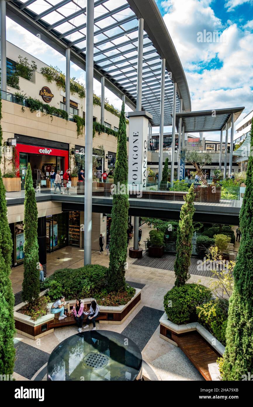 Polygone shopping centre, Béziers Stock Photo - Alamy