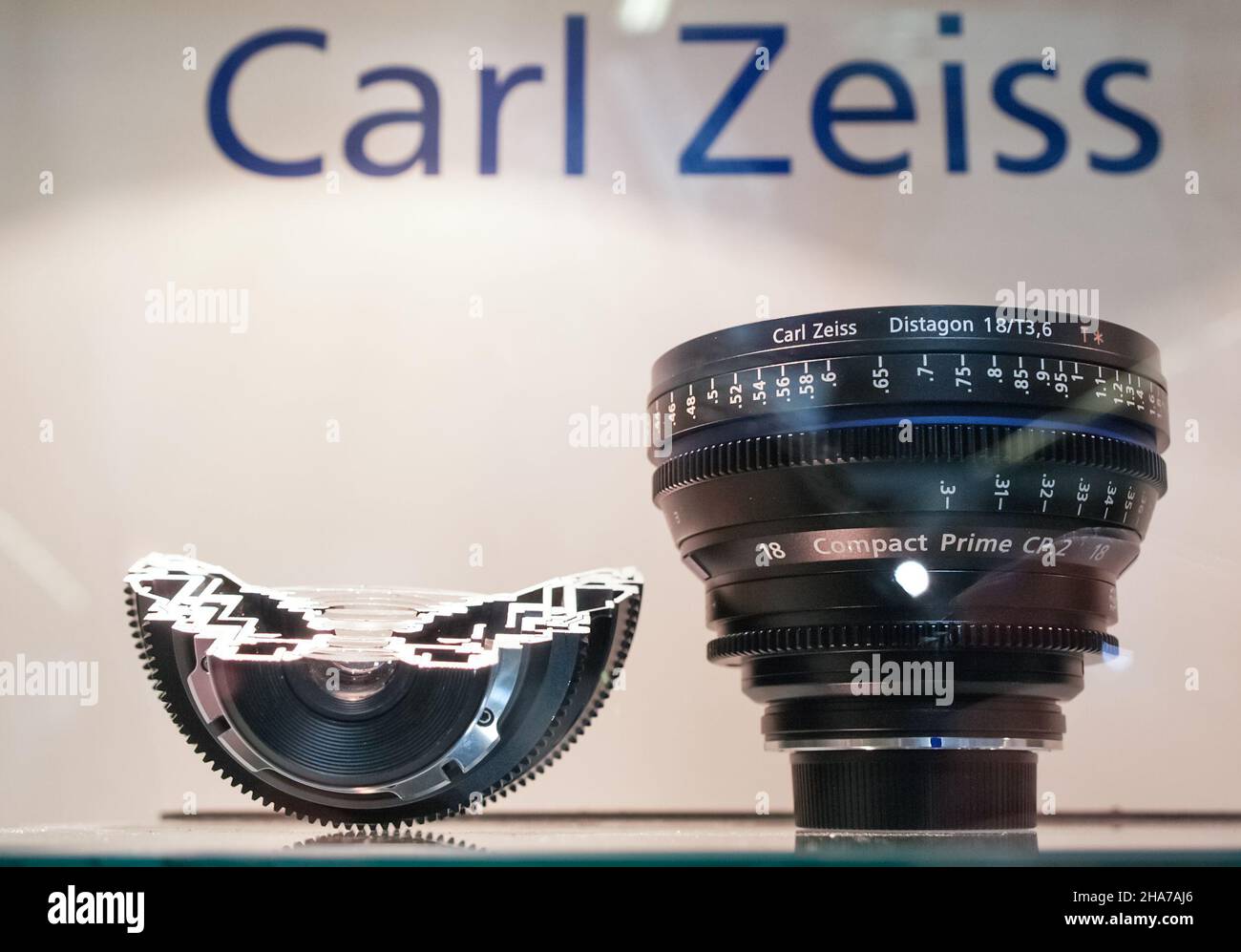 18 mm wide hi-res stock photography and images - Alamy