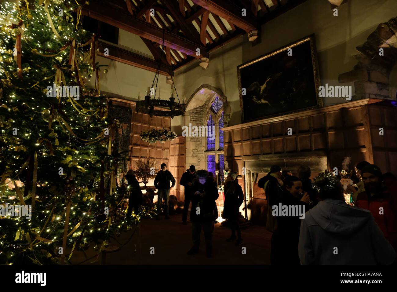 Interior of haddon hall hi-res stock photography and images - Alamy