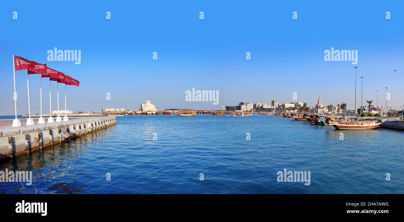 Qatar capital doha corniche doha hi-res stock photography and images ...