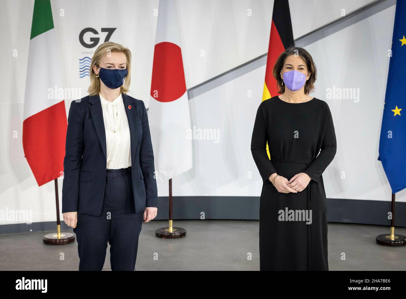 Liverpool, UK. 11th Dec 2021. Federal Foreign Minister Annalena ...