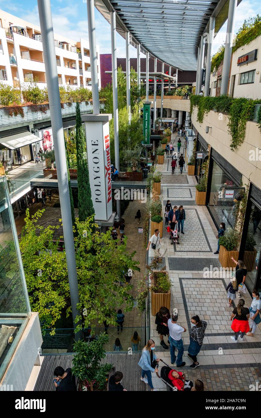 Polygone shopping centre, Béziers Stock Photo - Alamy