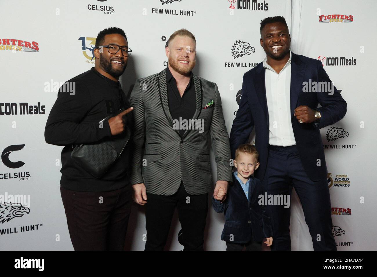 Las Vegas, NV, USA. 10th Dec, 2021. Guest, Eric Nicksick, Knox Nicksick ...