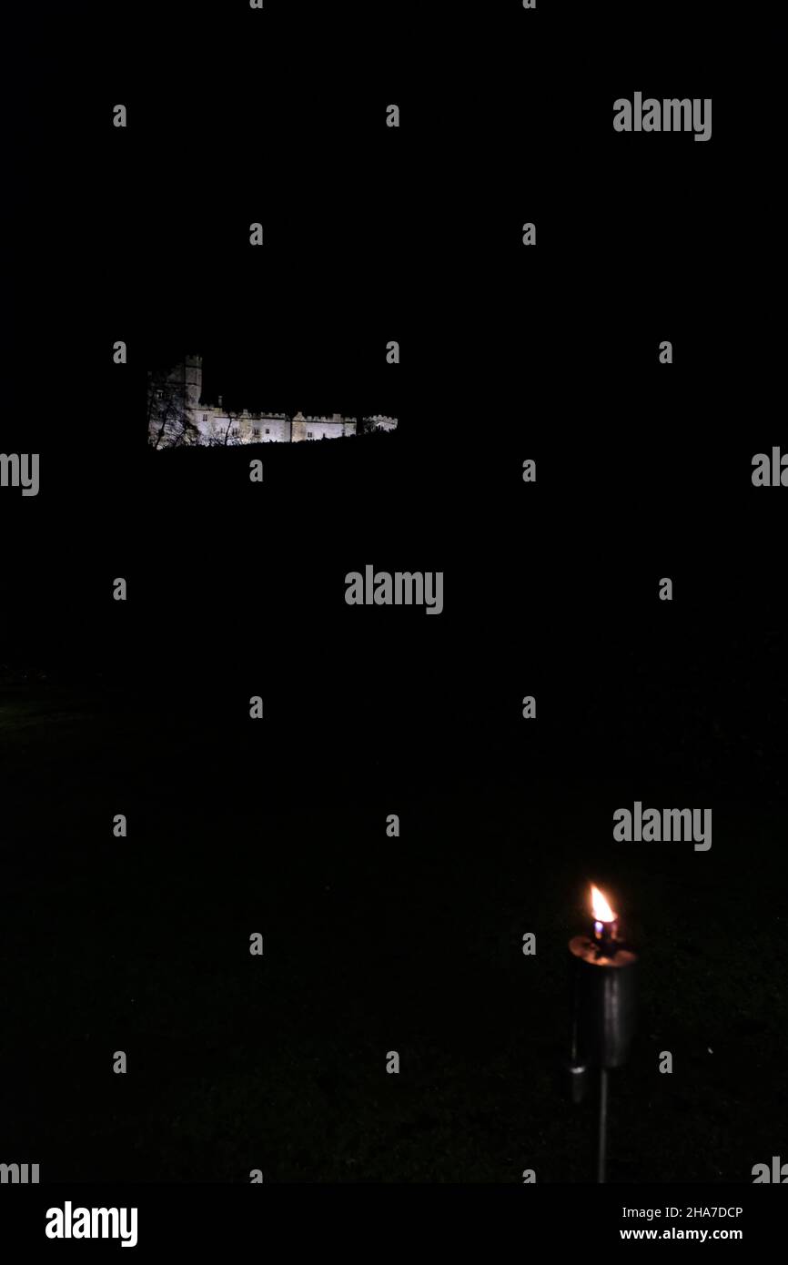 English manor house in winter night hi-res stock photography and images ...