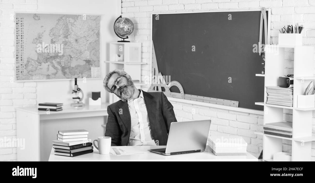 First figure out how many credits take within year. School project. Man ...