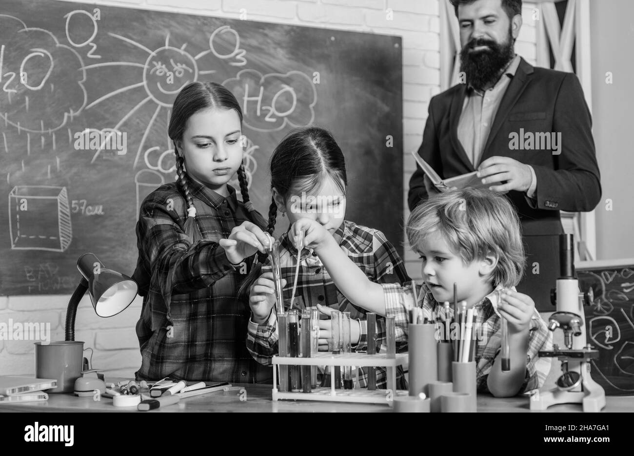 Elementary basic knowledge. Study with friends is fun. Experience ...