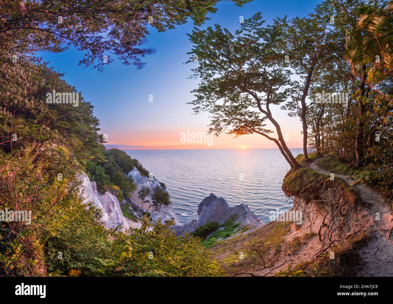 Vordingborg: Moens Klint chalk cliffs, Baltic Sea, sunrise, in Moens ...