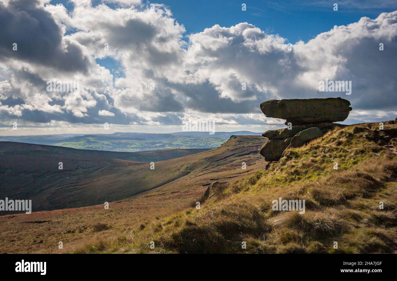 Noe Stool looking towards Edale Head on the edge of Kinder Scout in the ...