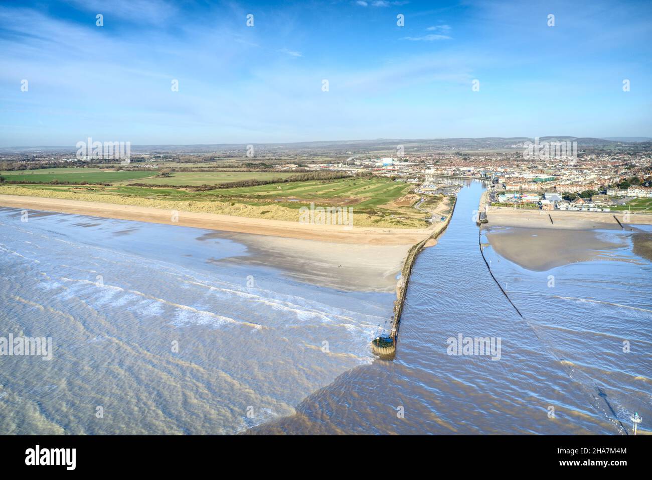 Littlehampton River Arun entrance at low tide with a new sandbar in ...