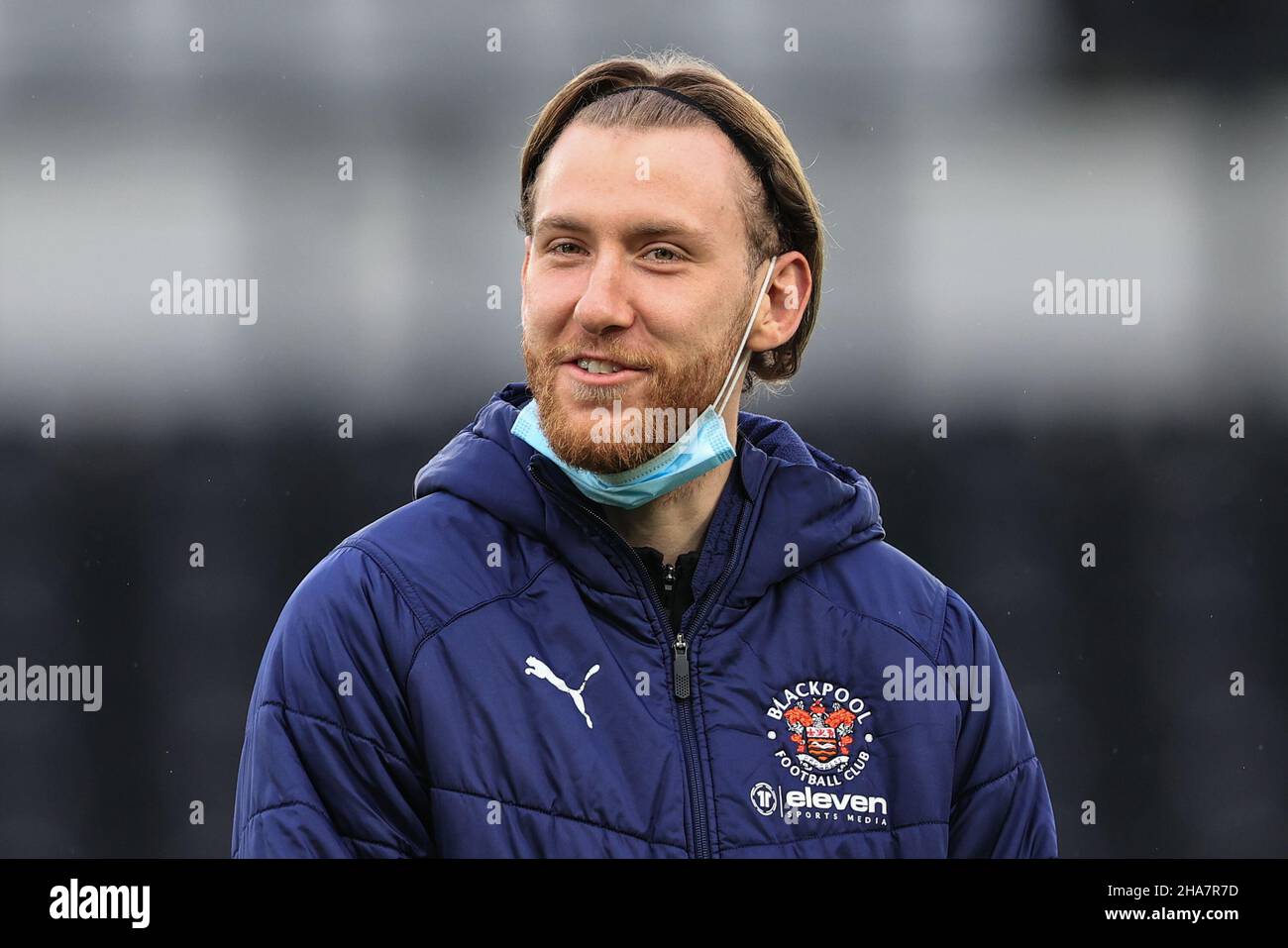 Josh Bowler #11 of Blackpool arrives at Pride Park Stock Photo - Alamy