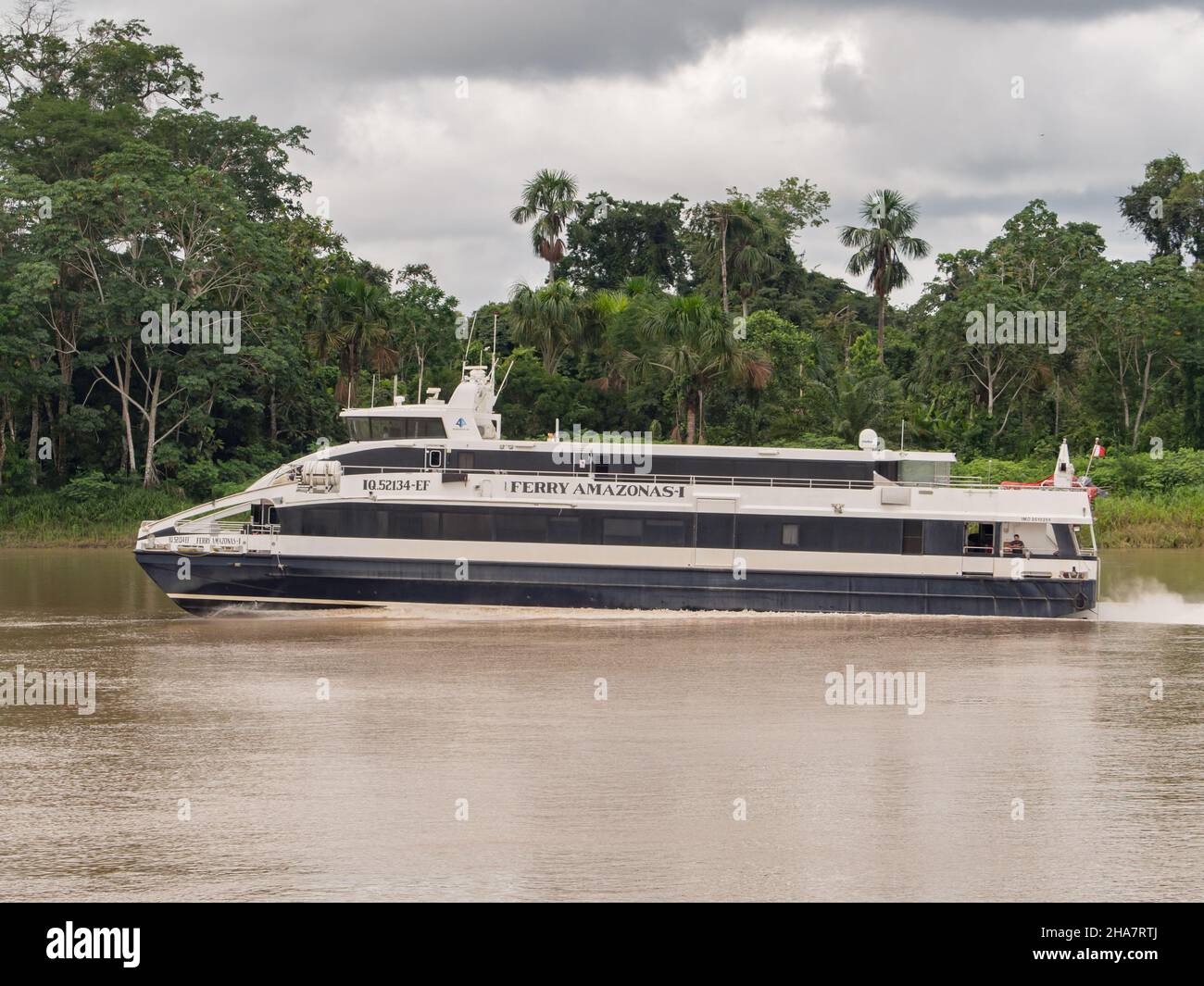 Ship carrying passengers hi-res stock photography and images - Alamy