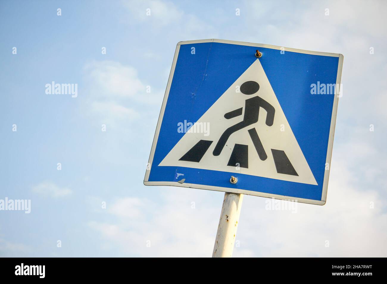 European pedestrian crossing roadsign hi-res stock photography and ...