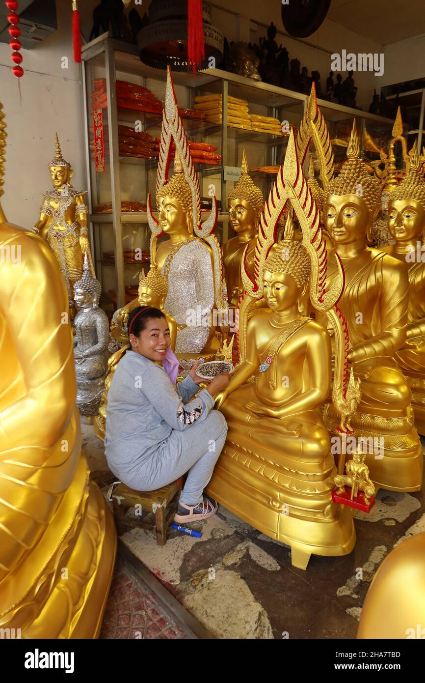 Female buddha hi-res stock photography and images - Alamy