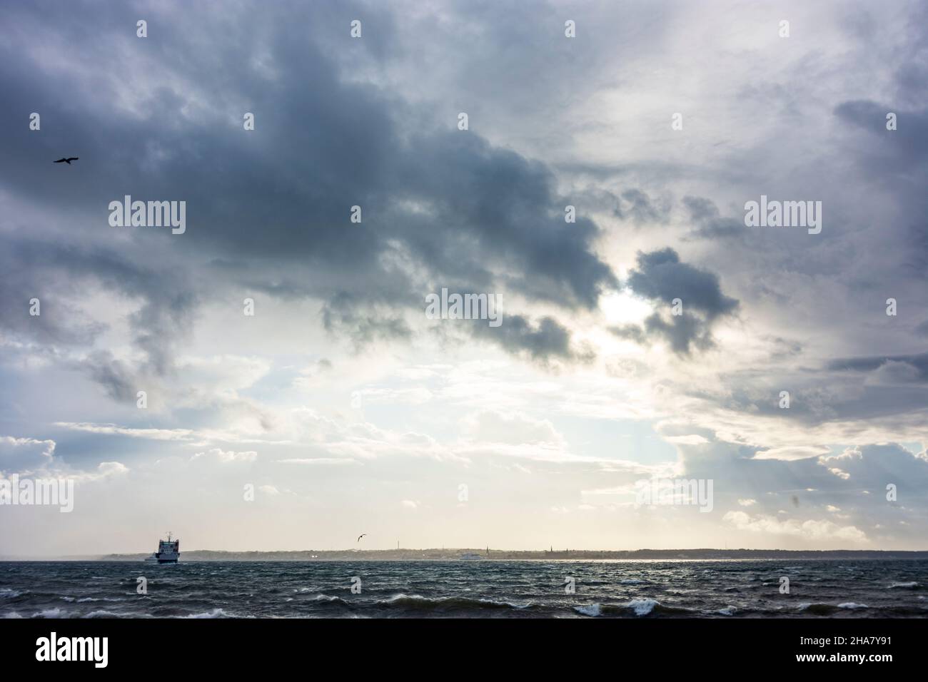 Helsingoer: strait Oeresund or Öresund, view to Helsingoer, storm ...
