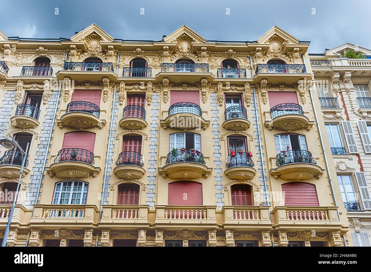 Beautiful architecture of the buildings in Avenue Georges Clemenceau ...