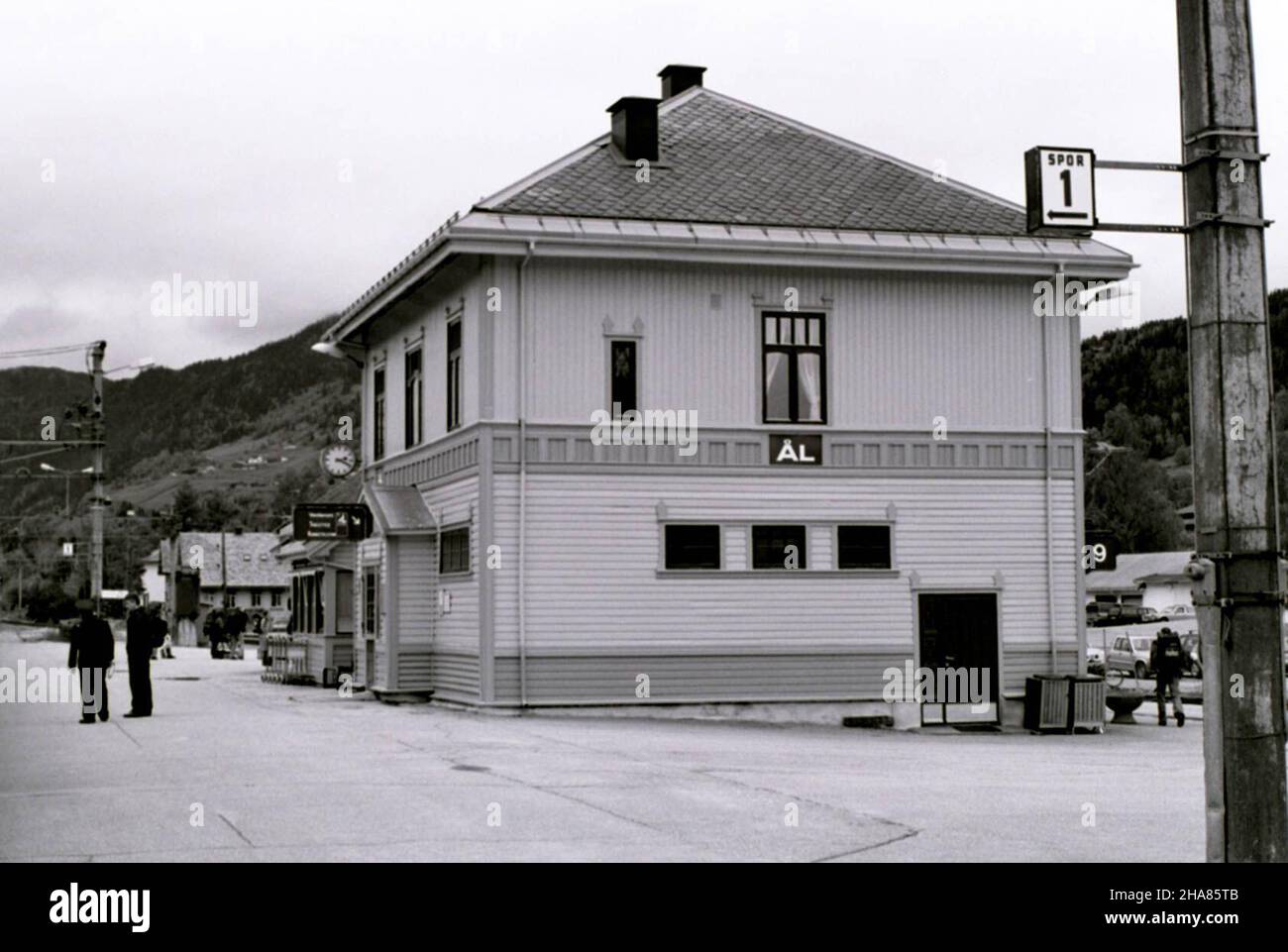 Ål railway station, Bergensbanen Stock Photo - Alamy