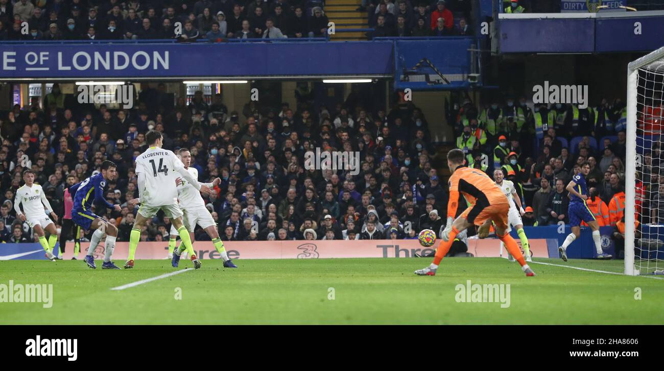 Mason mount goal hi-res stock photography and images - Alamy