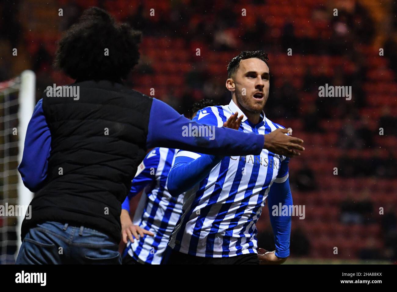 Lee Gregory #9 of Sheffield Wednesday head on goal and makes it 0-2 and ...