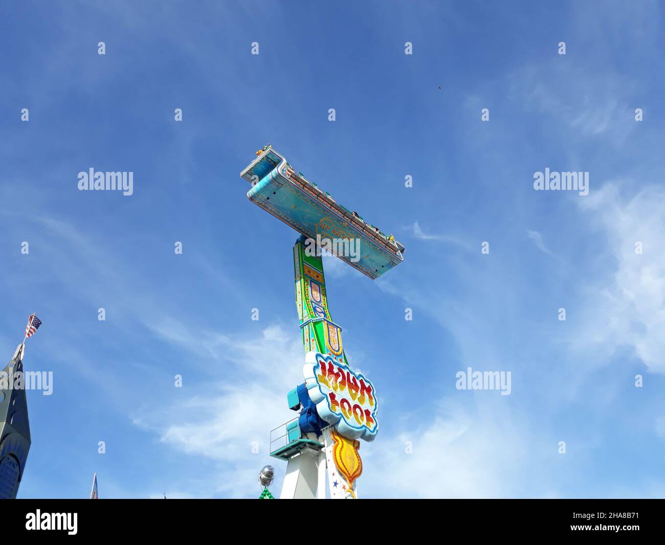Flying carpet hi-res stock photography and images - Alamy