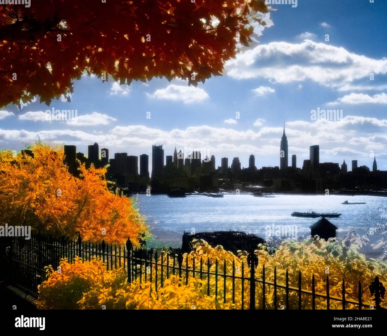 1970s VIEW OF MIDTOWN MANHATTAN SKYLINE SILHOUETTE FROM NEW JERSEY NEW ... 1970s VIEW OF MIDTOWN MANHATTAN SKYLINE SILHOUETTE FROM NEW JERSEY NEW ...