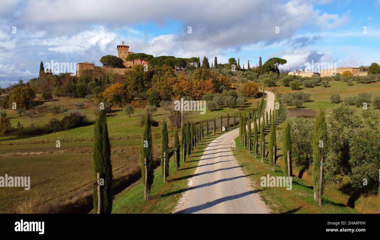 Aerial view tuscan estate hi-res stock photography and images - Alamy