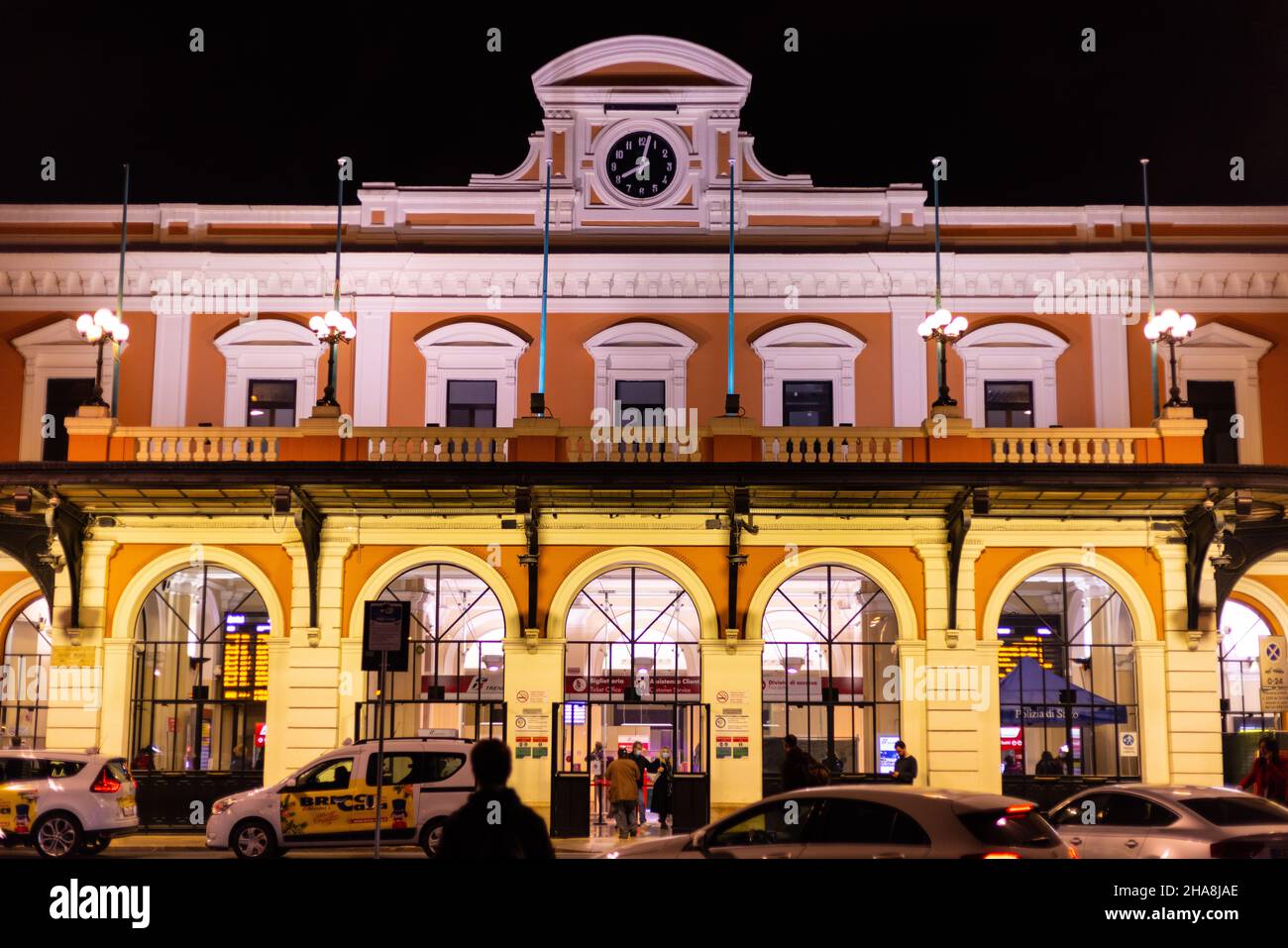 Bari station hi-res stock photography and images - Alamy