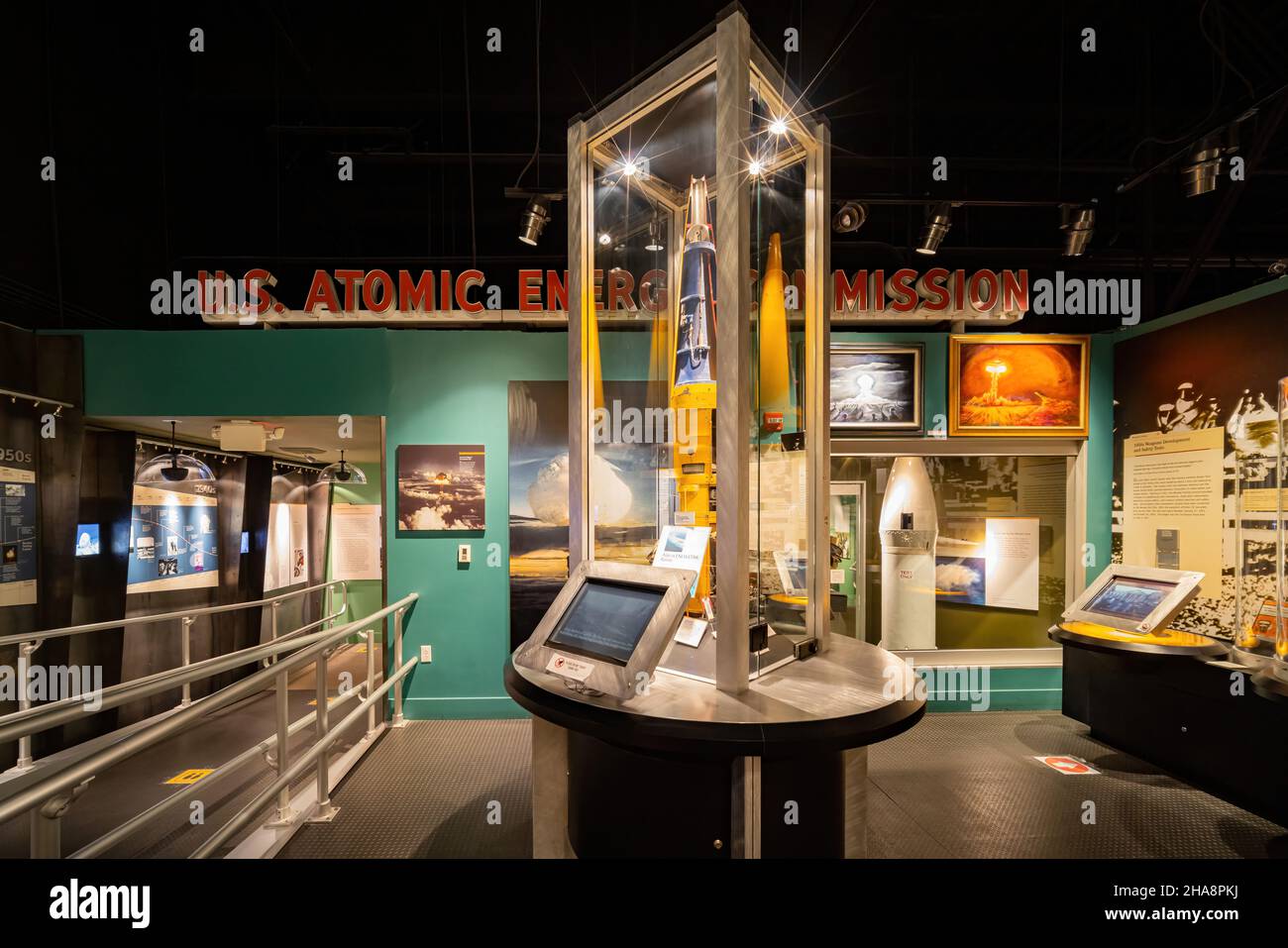 National atomic museum las vegas hi-res stock photography and images ...