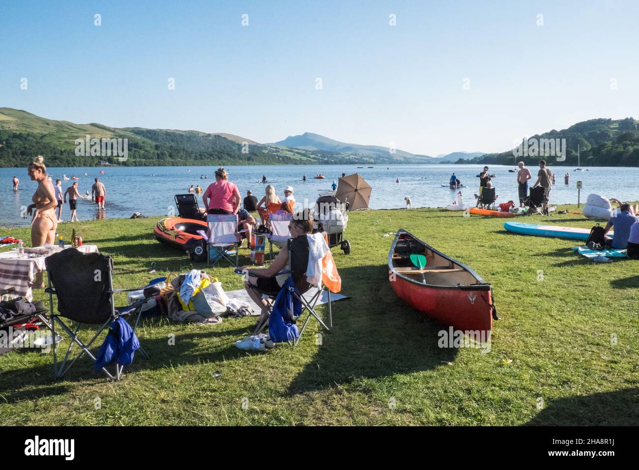 Lake bala canoe hi-res stock photography and images - Alamy