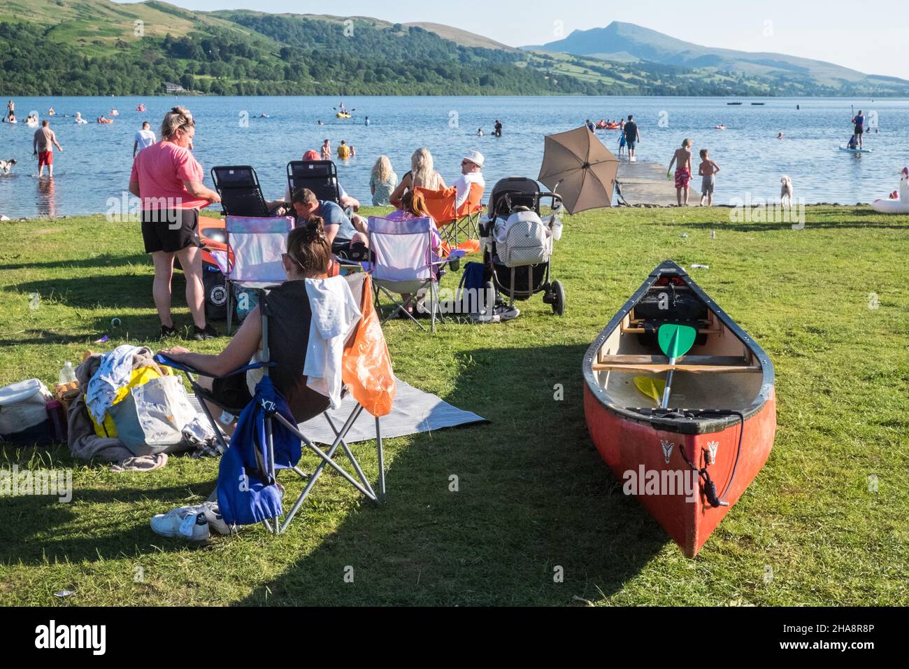 Lake bala canoe hi-res stock photography and images - Alamy