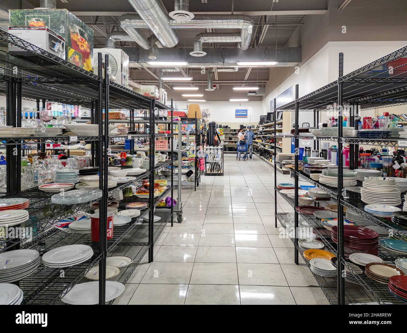 Goodwill and store hi-res stock photography and images - Alamy