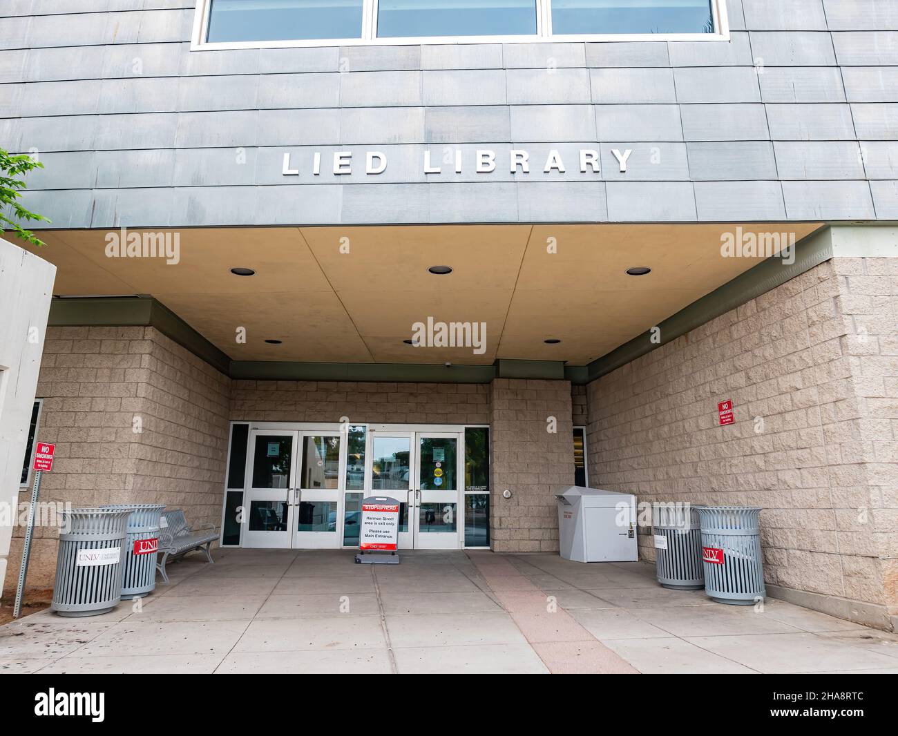 Las Vegas, APR 26 2021 - Overcast view of the Lied Library of UNLV ...