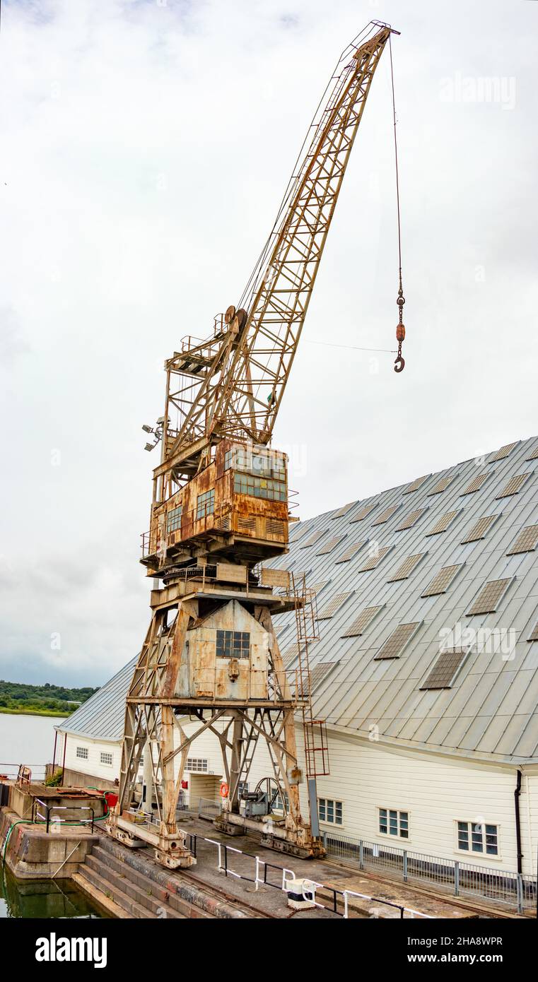 dock yard crane at Chatham historic dockyard Stock Photo - Alamy