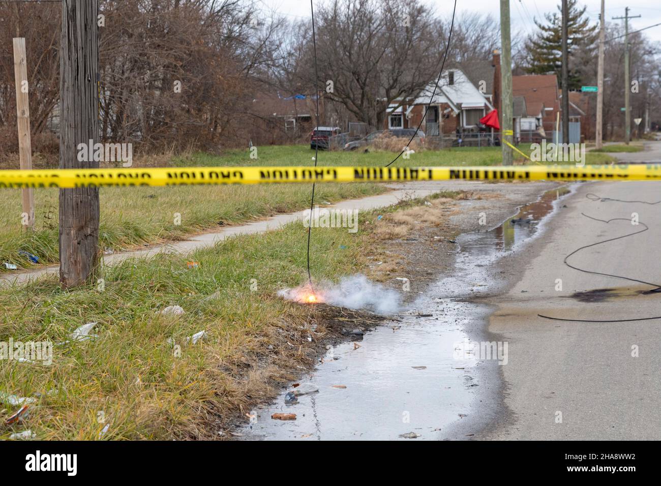Power lines sparks in hi-res stock photography and images - Alamy